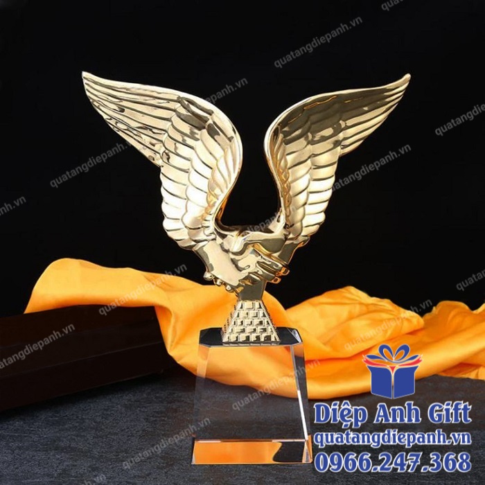 Cúp Pha Lê 025 - Pha Lê Diệp Anh